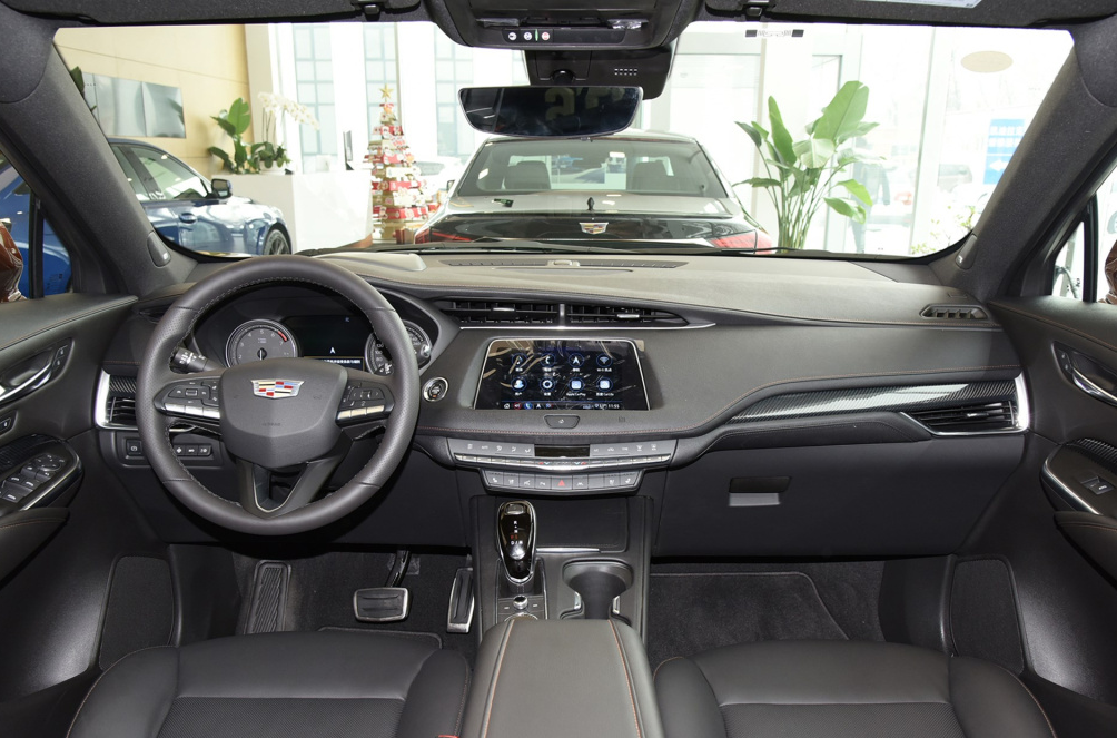 起售仅21万多元，搭2.0T+9AT组合，凯迪拉克XT4怎么样？-新浪汽车