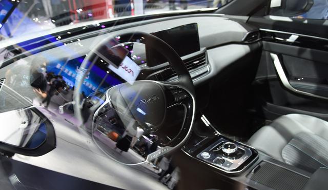 NEDC续航400km，14.98万起售的奕炫EV500值得买吗？-新浪汽车