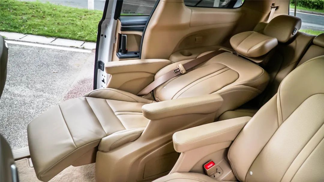 别克GL8：22年来几乎没有对手，凭什么？【快车体验307】-新浪汽车