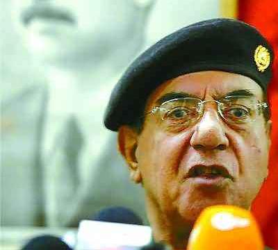 萨达姆的新闻部长萨哈夫，当年做了什么？被媒体追捧为“巨星”|萨哈夫|伊拉克|萨达姆_新浪新闻