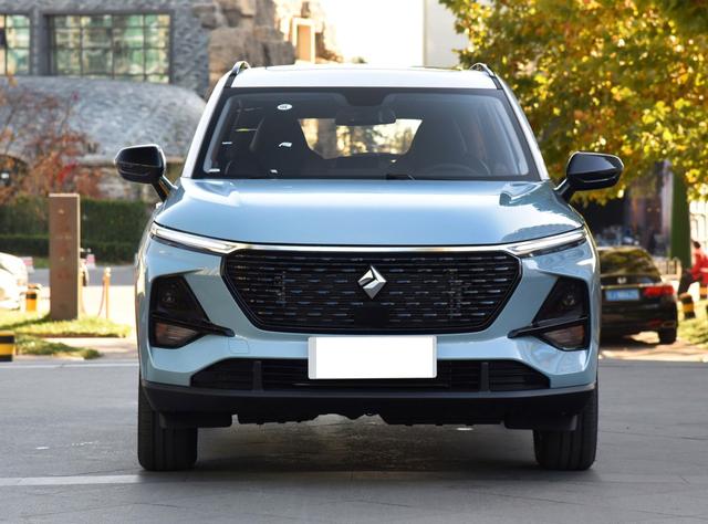 8万级的SUV，新宝骏RS-3，吉利缤越，奔腾T33，哪款更值得买？-新浪汽车