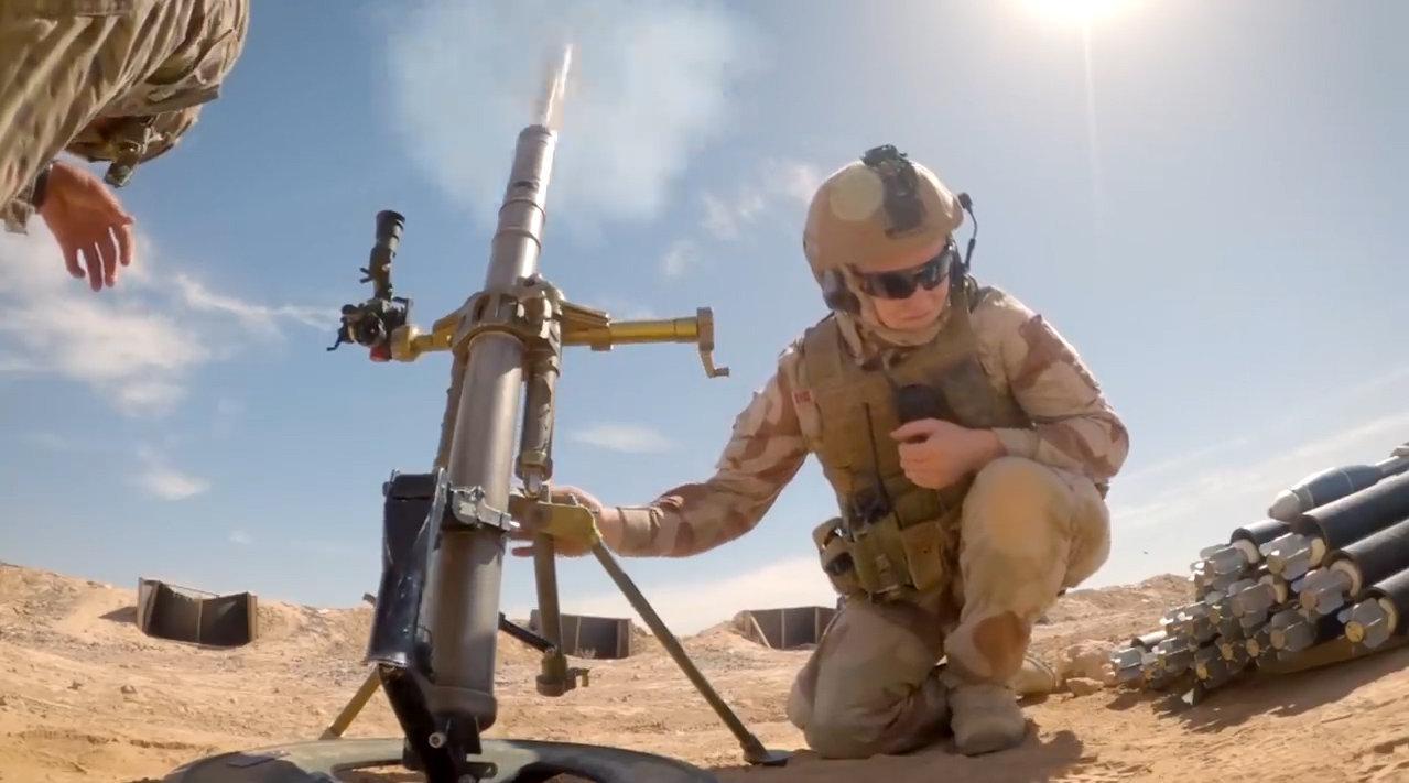 伊拉克M224A1 迫击炮小组……_新浪新闻