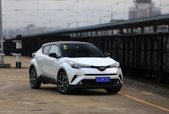 马自达CX-30居然不靠颜值？与丰田C-HR、本田XR-V正面扛上了-新浪汽车