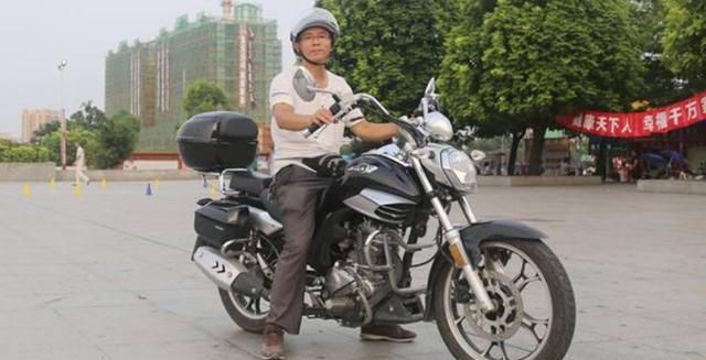 又一良心车豪爵铃木TR150来了，11.4马力149cc，售价1.1万-新浪汽车