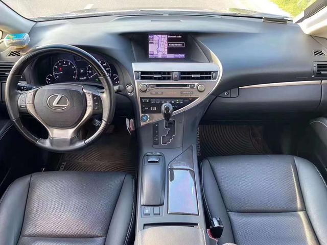 15年雷克萨斯RX350售价17.8万，车身显得更有型，更有力量-新浪汽车