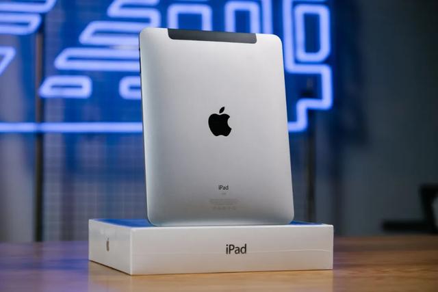 我花一百多块钱，买了台十年前的iPad__财经头条