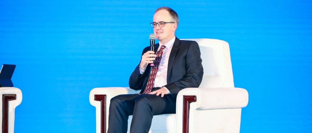 Christopher Manning：Transformer 语言模型何以取得如此突破？_新浪新闻