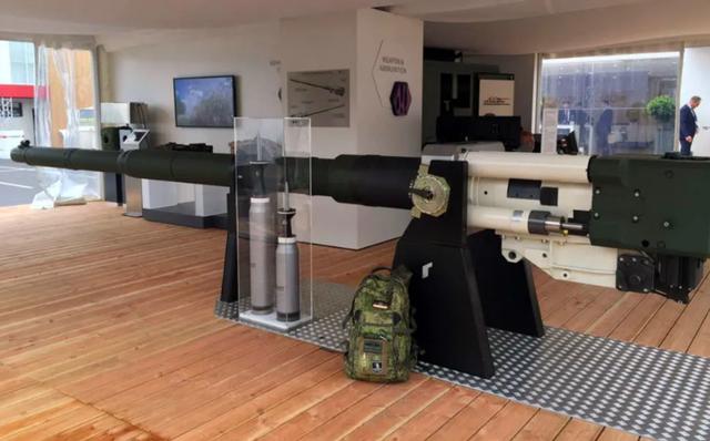 相比“阿玛塔”的那门神炮，感觉还是莱茵金属的130炮更靠谱