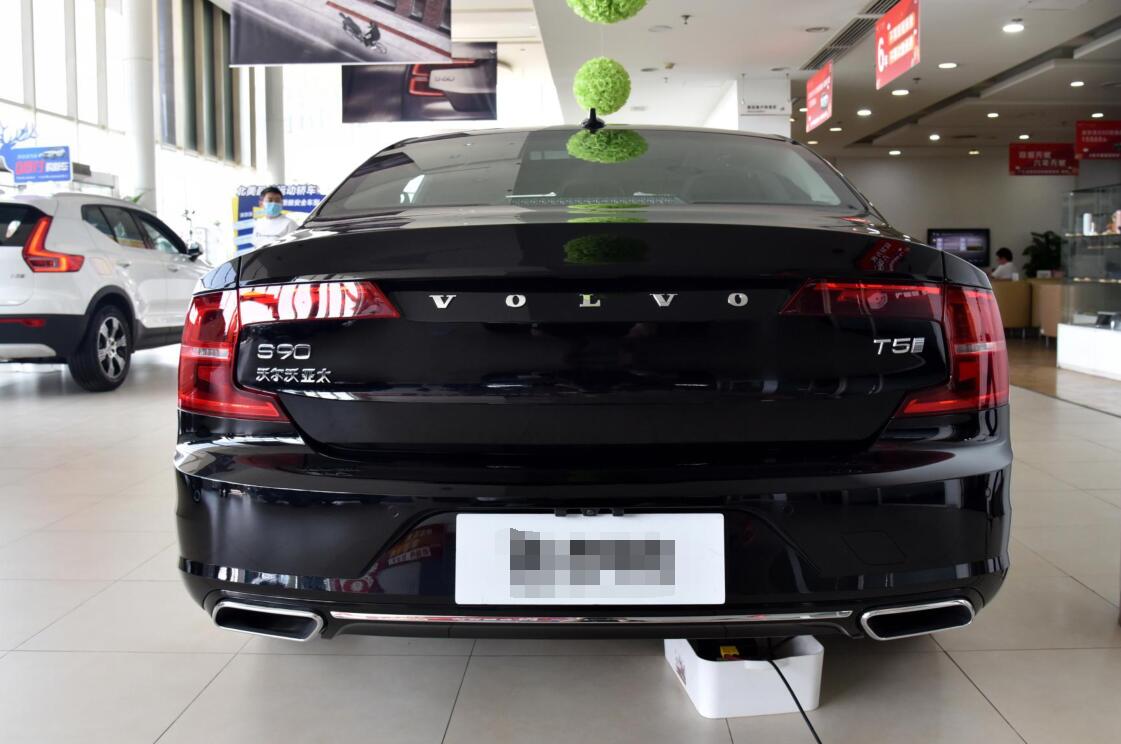 2021款沃尔沃S90亮相，猛降5万，2.0T混动+8AT，比奥迪A6还帅气-新浪汽车