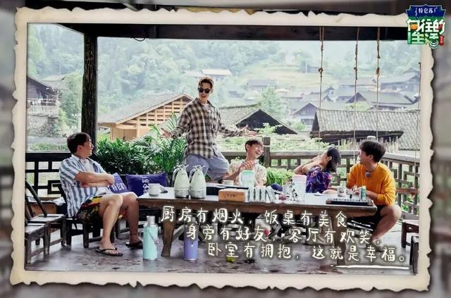 明星卖吃货人设始终不胖,素人父母却为好玩将3岁女儿喂至近百斤 父母 吃货 体重 新浪新闻