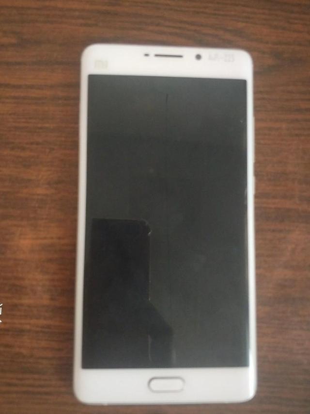 闲鱼惊现小米Note2工程机，标价19999元吸引2万人膜拜__财经头条