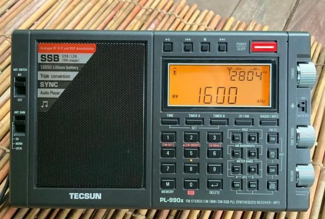 第一篇靠谱的德生PL990与PL880收音机对比评测|德生|收音机|短波_新浪新闻