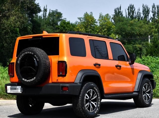 新款坦克300配置曝光,3.0T+9AT+四驱,涉水0.7米,预售价最霸气