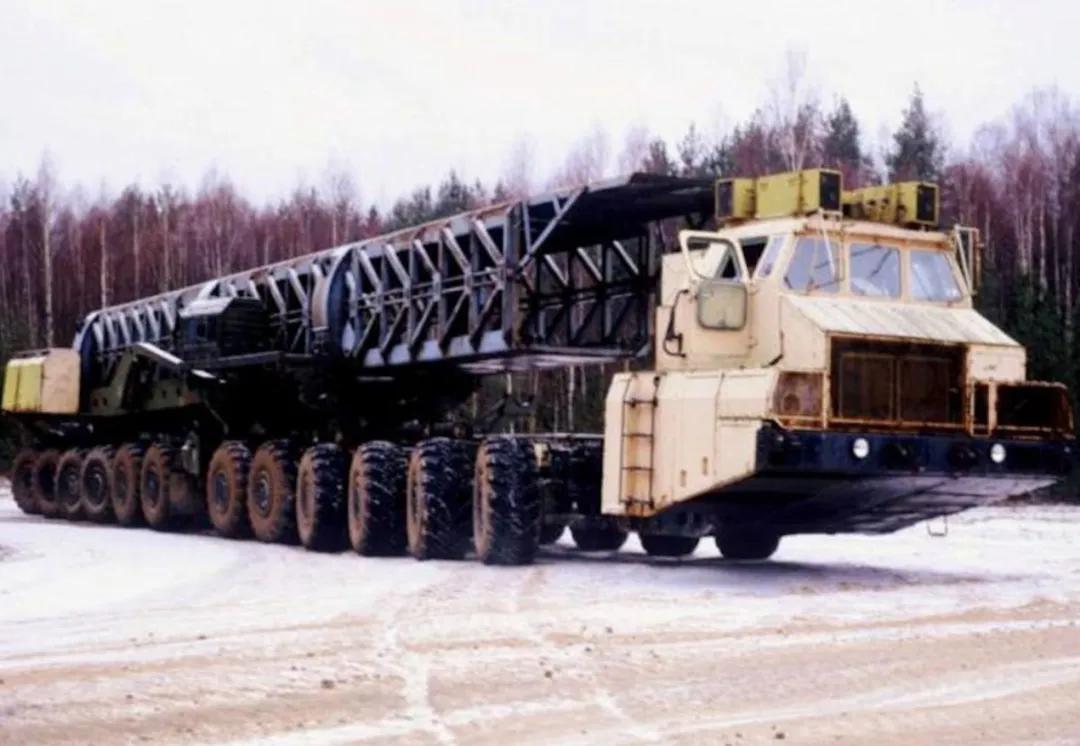 12X12混合动力，这辆“运木头”的卡车，再有钱也买不到