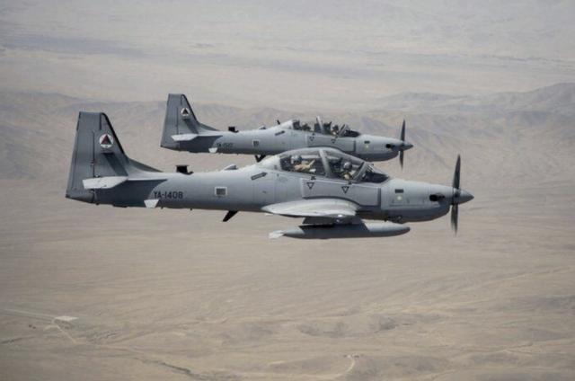 什么年代了，还在用螺旋桨战机？阿富汗空军：A-29挺好用的|螺旋桨|巨嘴鸟|战斗机_新浪新闻