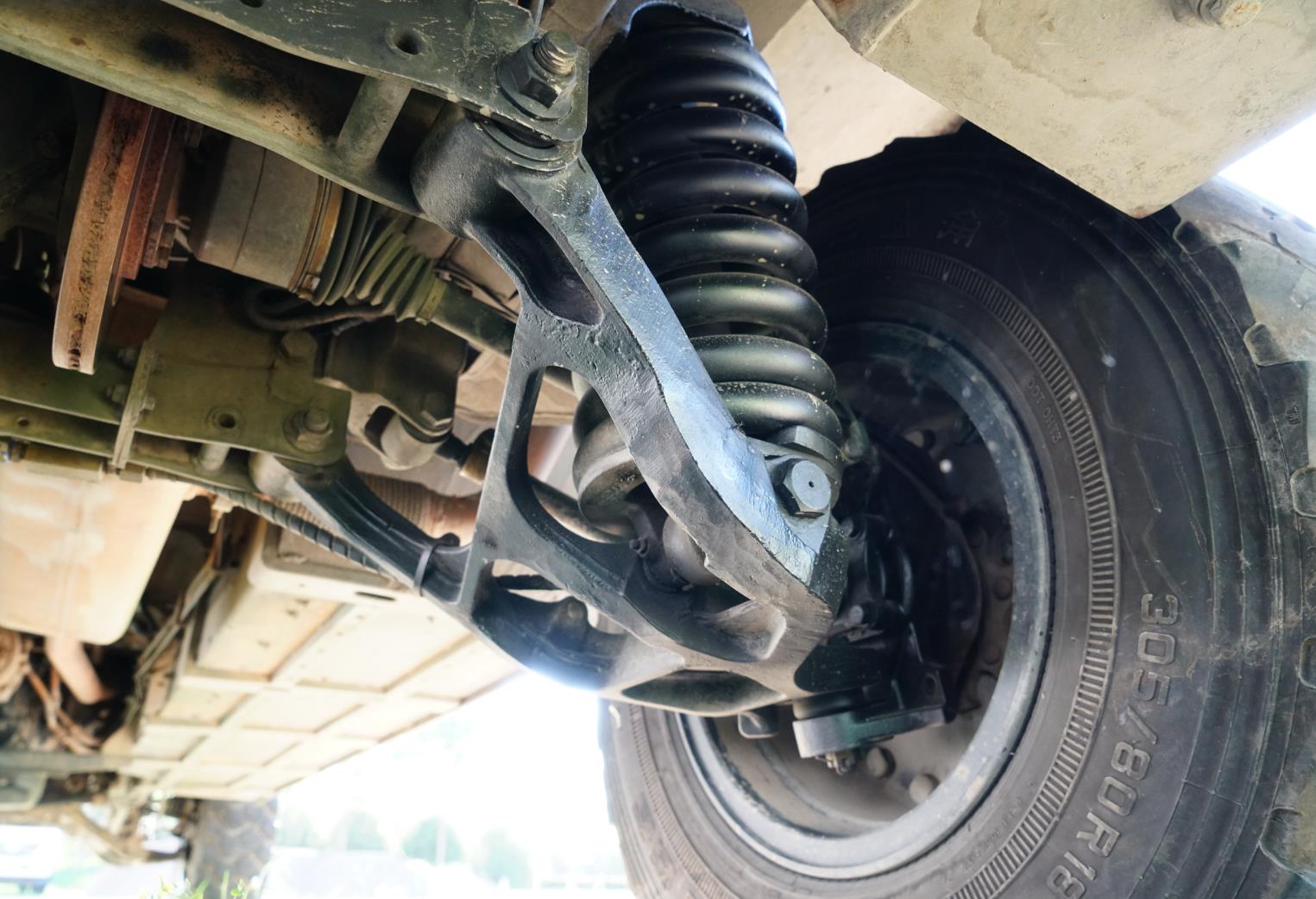 独家：研判“短头”猛士全封闭载员巡逻车技战术