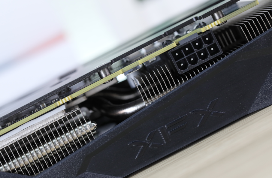 旗舰三风扇！讯景RX590GME傲狼版静音又稳定__财经头条