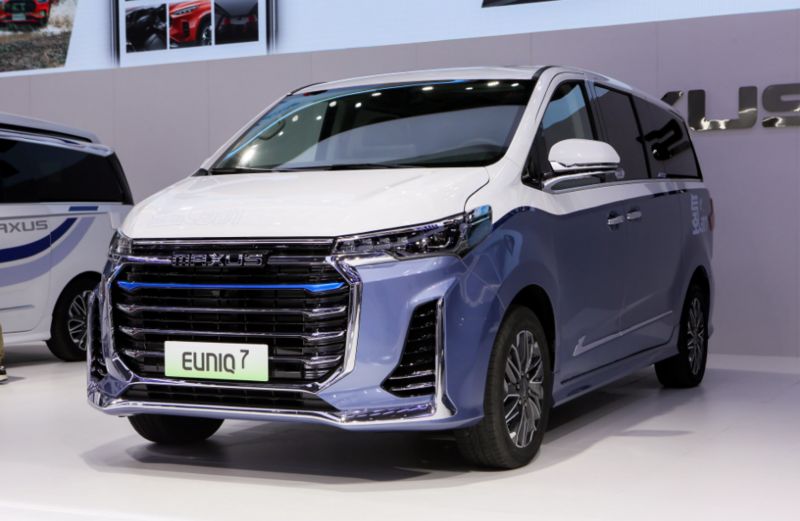 小编带你逛车展之上汽大通MAXUS EUNIQ 7-新浪汽车