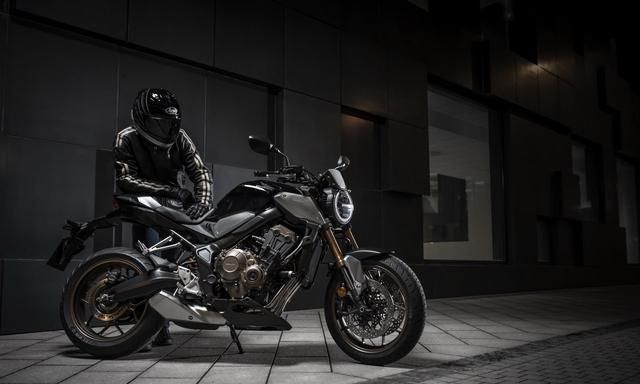 本田CB650R能给予你怎样的用车体验?听听资深摩评人怎么说-新浪汽车