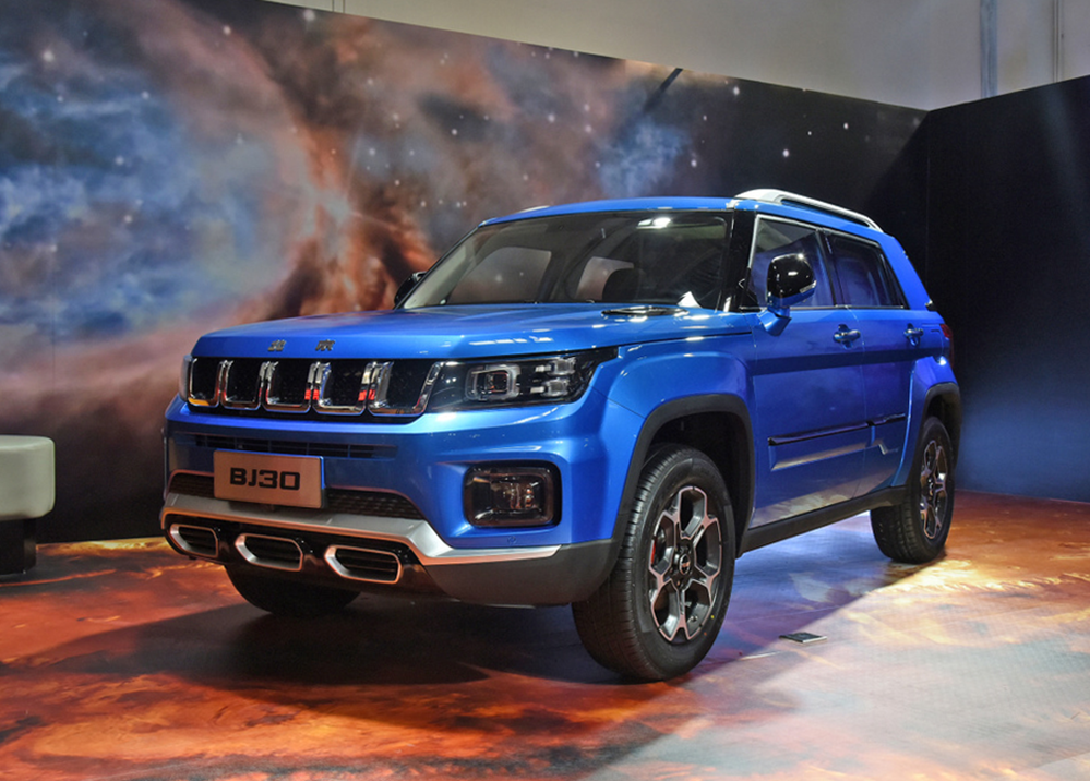 北汽又一重量级SUV新车，BJ30实车亮相，外观很硬汉-新浪汽车