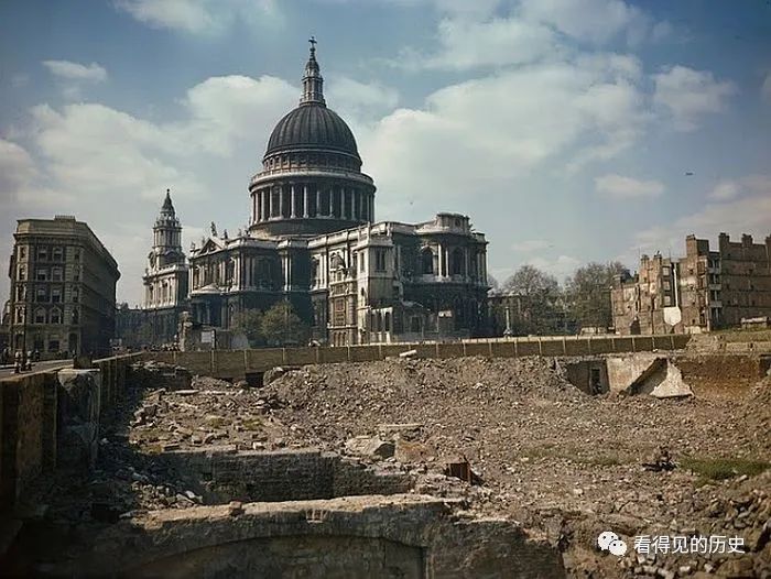 彩色老照片 二战时的英国伦敦 不屈的英国人|德军|英国人|英国_新浪新闻