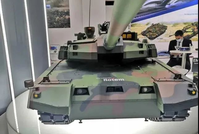 第四代坦克长啥样？法德巨资研制，无人驾驶、步行机甲！太科幻了