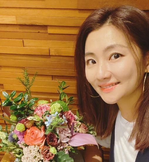 selina晒父亲的信,全篇感谢她前丈夫,对让她重生的人却忘恩负义|烧伤|任家萱|俞灏明_新浪新闻