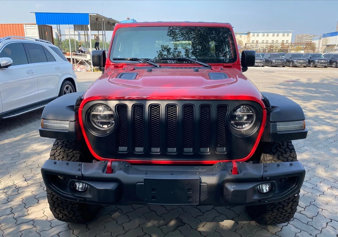 首台柴油JEEP牧马人到港，3.0T+8AT，新外观比路虎卫士还帅气！-新浪汽车