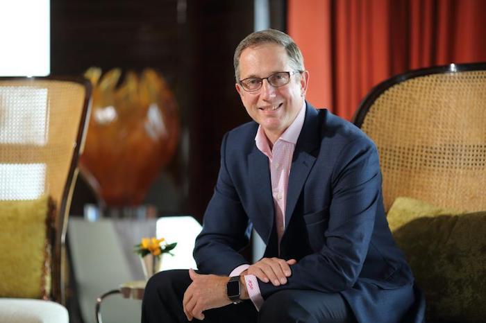 新酒店 | 在成都W酒店里，我们嗅出了一股“麻辣鲜香”味_手机新浪网