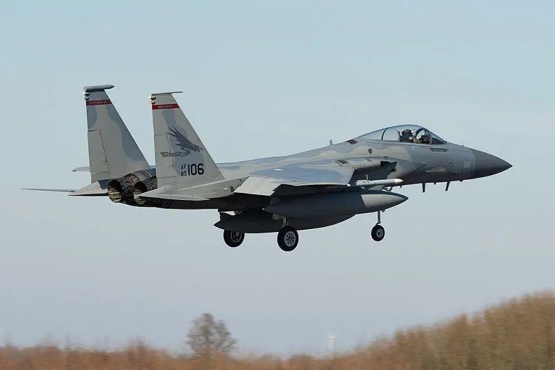 F-18这款并不夺目战机,为何成为美军战斗机最有生命力的常青树？