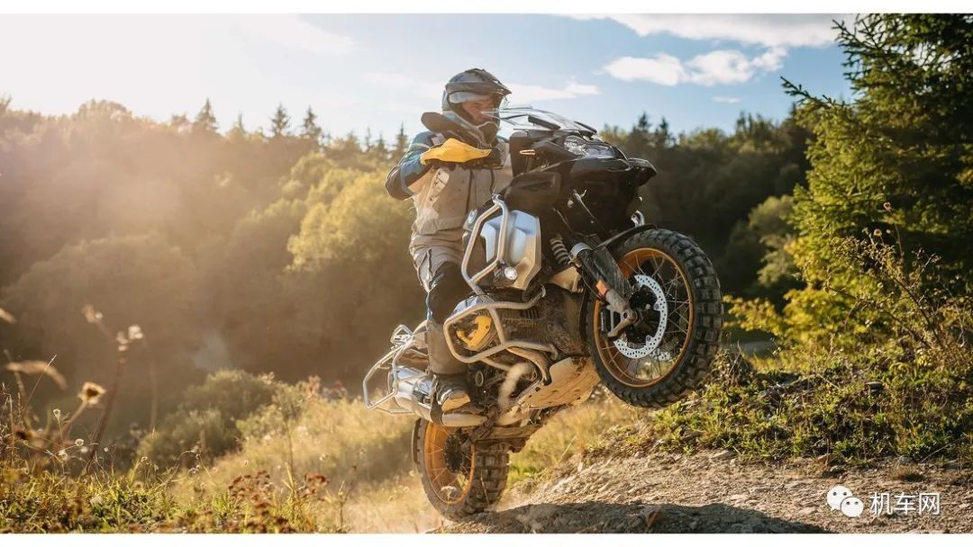 宝马2021新款水鸟R1250GS，小改款即将发布-新浪汽车