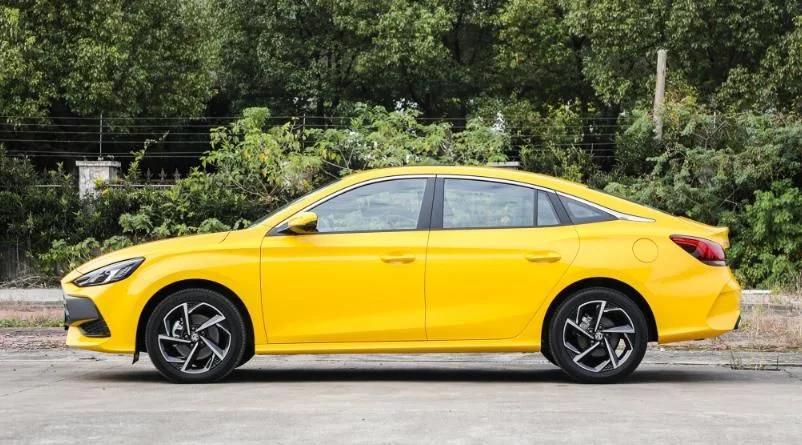 上汽造出“平民轿跑”，新款名爵MG5马上上市，破百7.9S