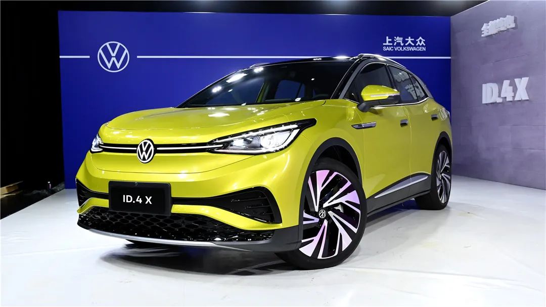 大众ID.4家族开启预售，全新高尔夫R发布官图..丨今日车闻