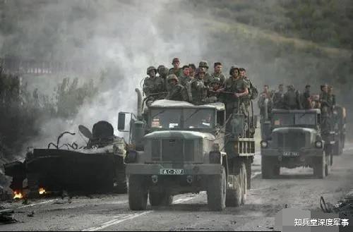 格鲁吉亚军队在与俄罗斯的战争中，面对战斗民族表现如何？