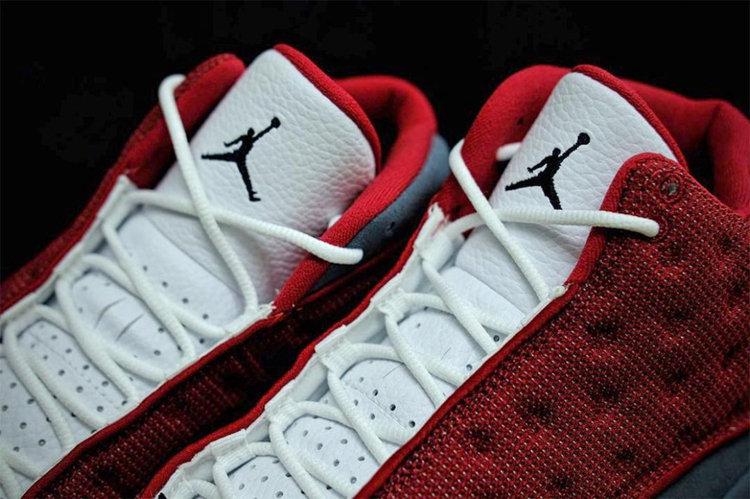 实物太香！人气最高的 AJ13 “Flint” 还有红色版本，明年发售！
