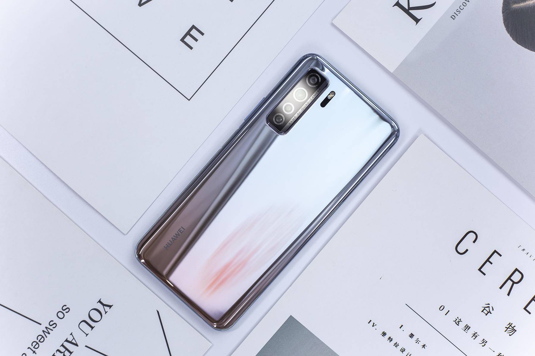 相差200元，为什么很多人宁愿选华为nova7SE，也不选nova8SE？__财经头条