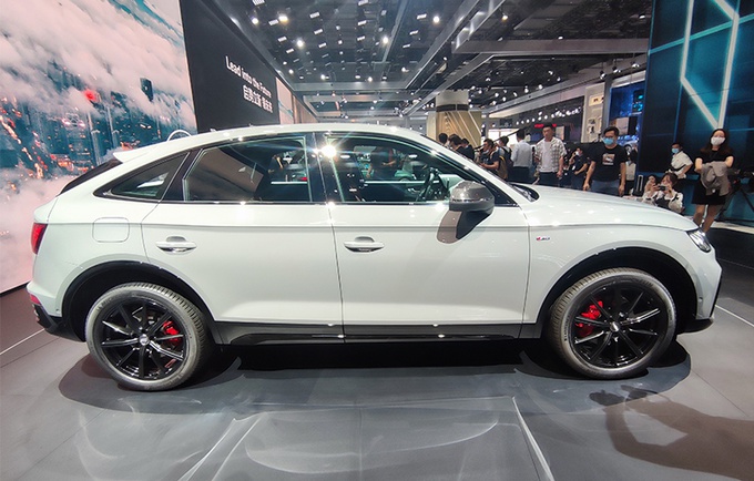 奥迪Q5L轿跑版正式上市！售价42.68-49.99万元-新浪汽车