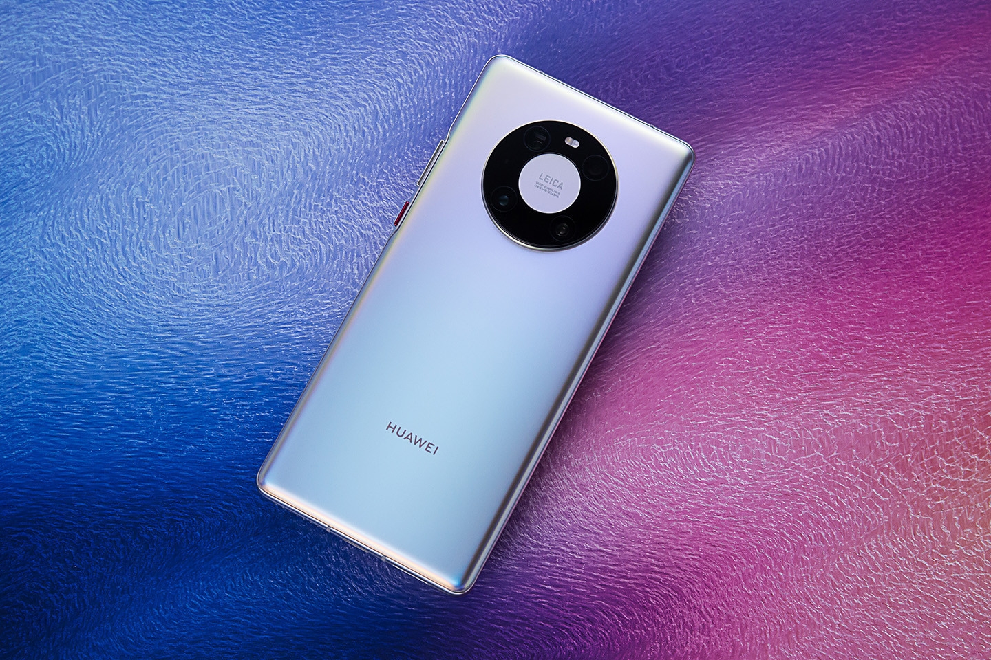 华为Mate40 RS保时捷版万元手机，网友给的评论就明白值不值！__财经头条