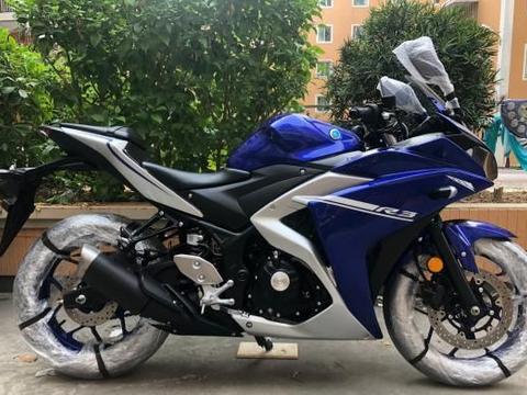 雅马哈一流摩托!320cc水冷31kw功率,14L油箱+六挡,4.6万值吗-新浪汽车