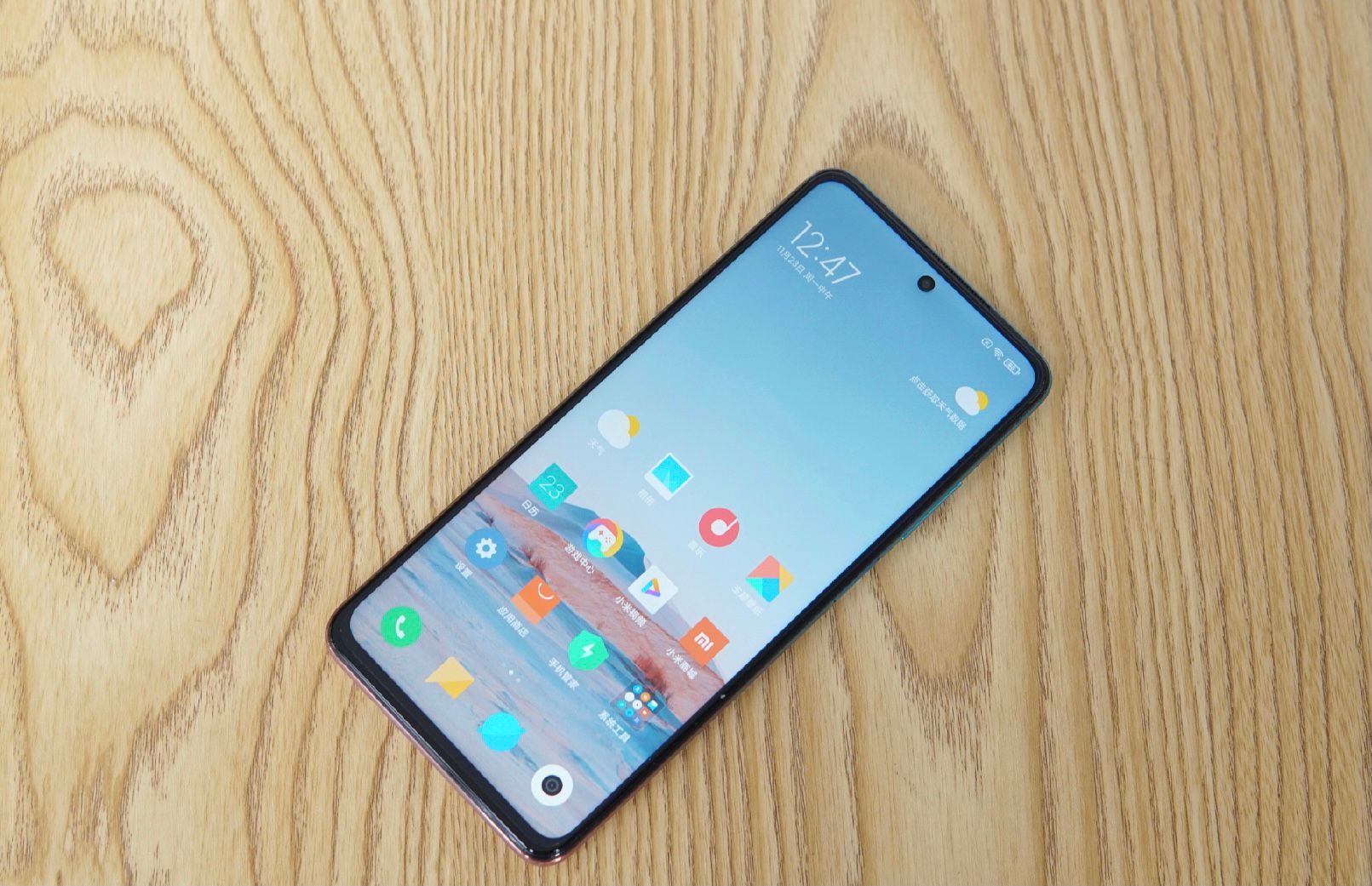 OPPO再亮剑，挖孔屏+65W快充跌至1499元，力战红米Note9 Pro！__财经头条