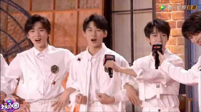 时代少年团为丁程鑫打call 小唯放心飞，哥哥永相随……_新浪新闻