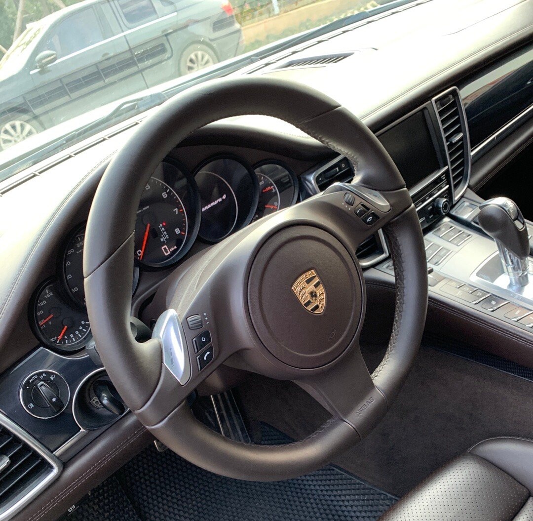 新款保时捷帕拉梅拉，4.0T动力加速仅6秒，新内饰比S级还帅气！-新浪汽车