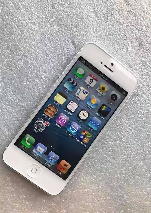 系统iOS6！60元的iPhone5上手体验：感觉赚了__财经头条