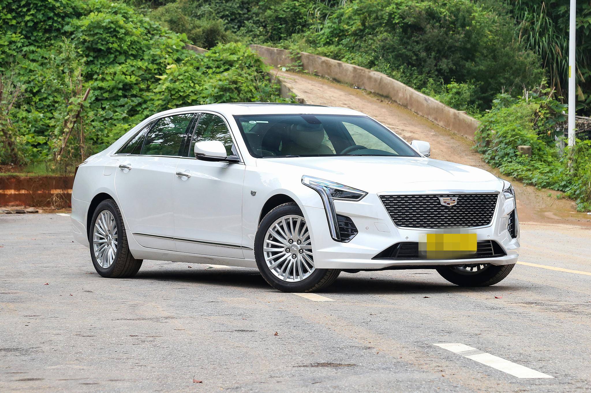 最便宜的凯迪拉克CT6值得入手吗？看完优惠再做决定-新浪汽车