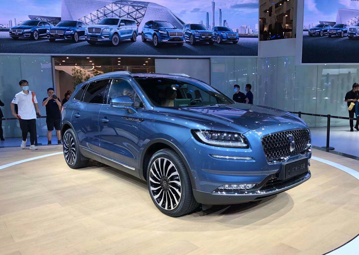 豪华中型SUV新选择，长4米85，进口V6+8AT，还比Q5L、X3更亲民