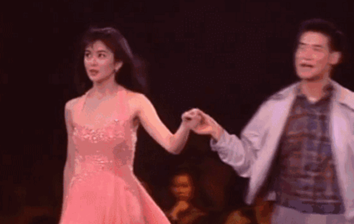 关之琳巅峰时有多惊艳？她的泳装剧照美得让人窒息，这才是真女神