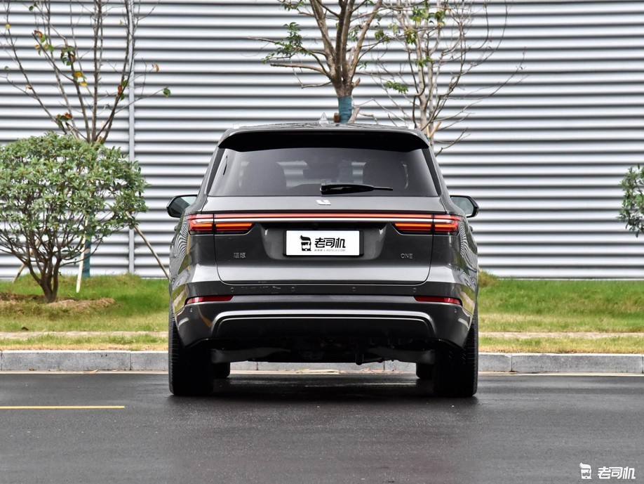 令人眼前一亮的造车新势力 小哥带你看理想ONE