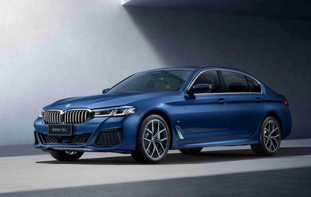 都是2021最新款，奔驰E300L对比宝马530 Li， 这次该选谁？