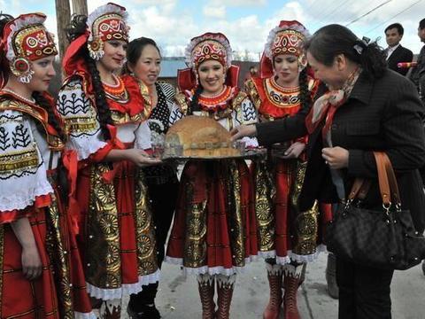俄罗斯民族交流交往交融比我们走得快，全力推进国家民族政策战略|民族|俄罗斯|俄罗斯族_新浪新闻