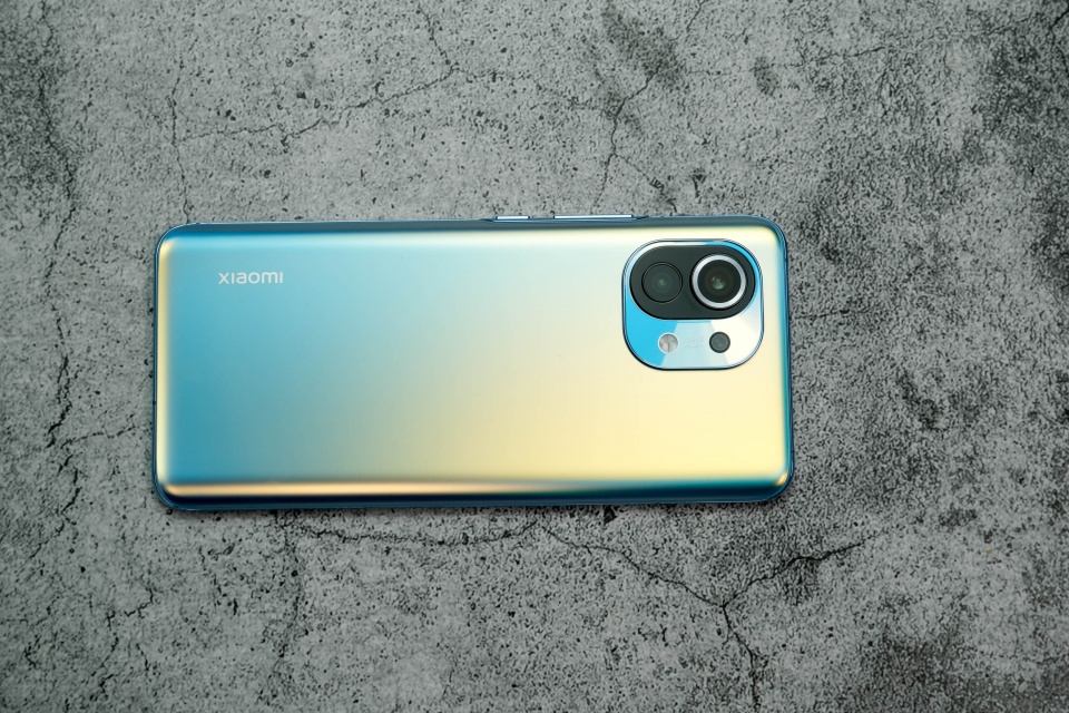 小米11使用3天深度测评：屏幕、性能、拍照有多能打？__财经头条